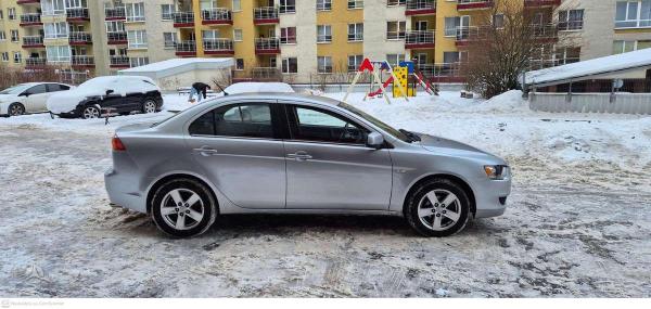 Pelēks Mitsubishi Lancer 2008 Viļņa, ar dzinēja tilpumu 1.58 L un nobraukumu 313 tūkst. km par 2600 €, foto 6 vietnē AUTOMOTO.COM.LV