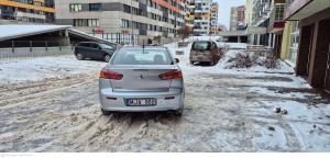 Grey Mitsubishi Lancer 2008 in Vilnius, with an engine capacity of 1.58 L and mileage of 313 thousand km for 2600 €, photo 7 on AUTOMOTO.COM.LV