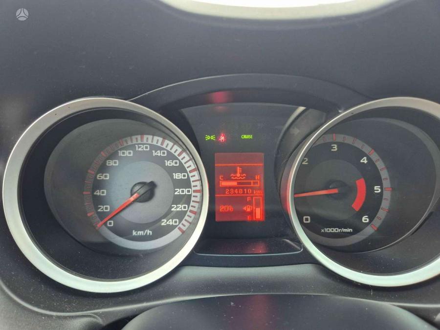 Grey Mitsubishi Lancer 2008 in Pakruojis, with an engine capacity of 1.97 L and mileage of 235 thousand km for 1850 €, photo 11 on AUTOMOTO.COM.LV
