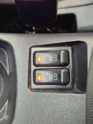 Grey Mitsubishi Lancer 2008 in Pakruojis, with an engine capacity of 1.97 L and mileage of 235 thousand km for 1850 €, photo 14 on AUTOMOTO.COM.LV