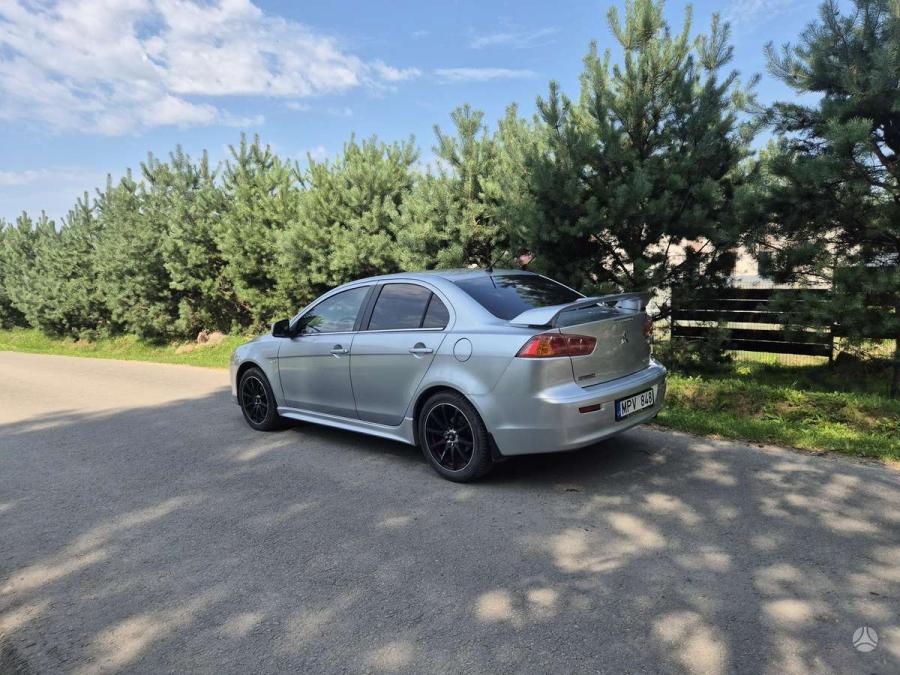 Pelēks Mitsubishi Lancer 2008 Viļņa, ar dzinēja tilpumu 1.80 L un nobraukumu 200 tūkst. km par 1950 €, foto 4 vietnē AUTOMOTO.COM.LV