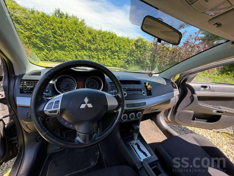 Pelēks Mitsubishi Lancer 2008 Rīga, ar dzinēja tilpumu 1.50 L un nobraukumu 250 tūkst. km par 1800 €, foto 10 vietnē AUTOMOTO.COM.LV