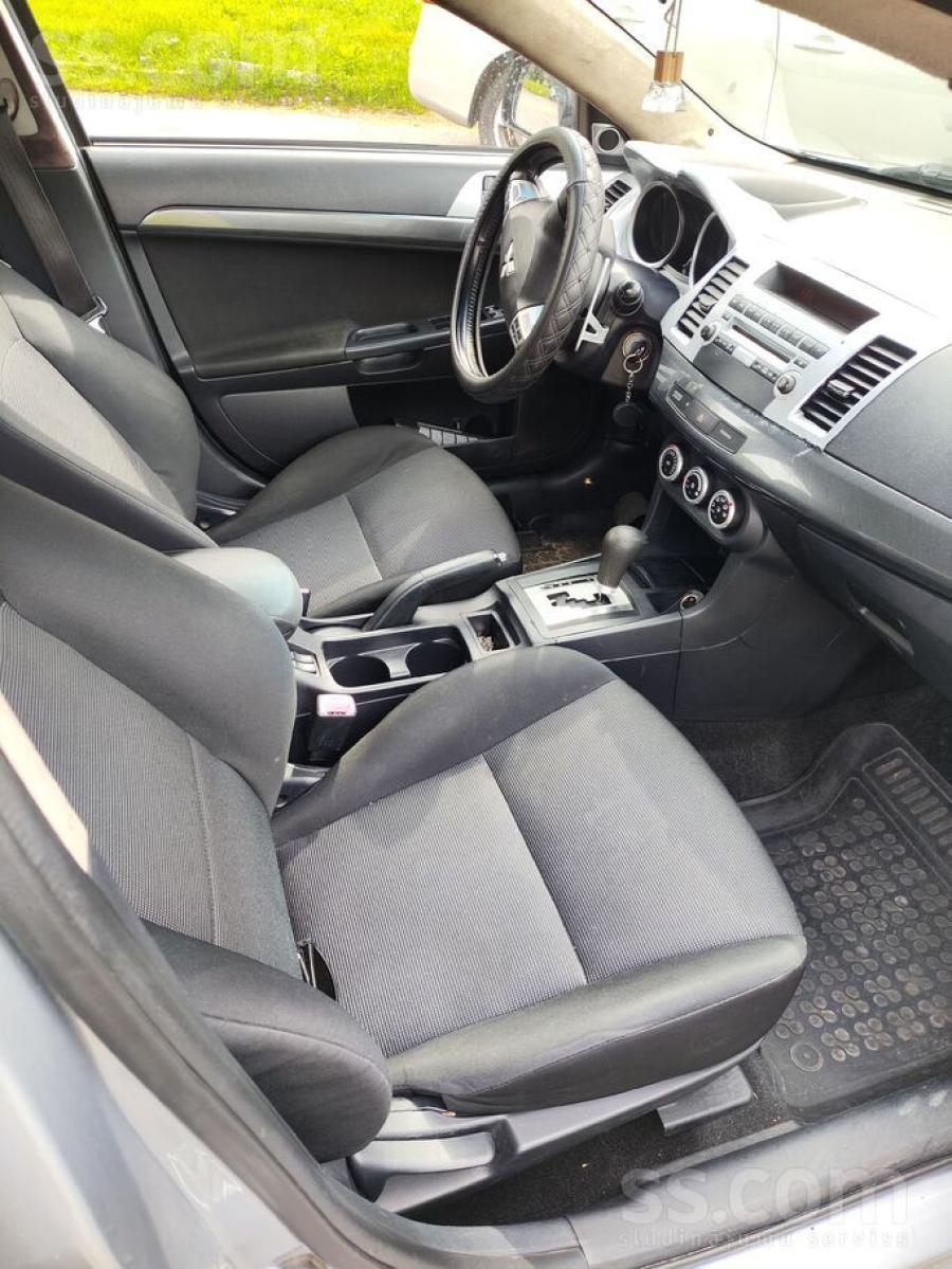 Pelēks Mitsubishi Lancer 2008 Rīga, ar dzinēja tilpumu 1.80 L un nobraukumu 257 tūkst. km par 1100 €, foto 5 vietnē AUTOMOTO.COM.LV