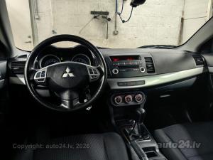 Pelēks Mitsubishi Lancer 2009 Viljandi, ar dzinēja tilpumu 1.80 L un nobraukumu 168 tūkst. km par 3990 €, foto 4 vietnē AUTOMOTO.COM.LV