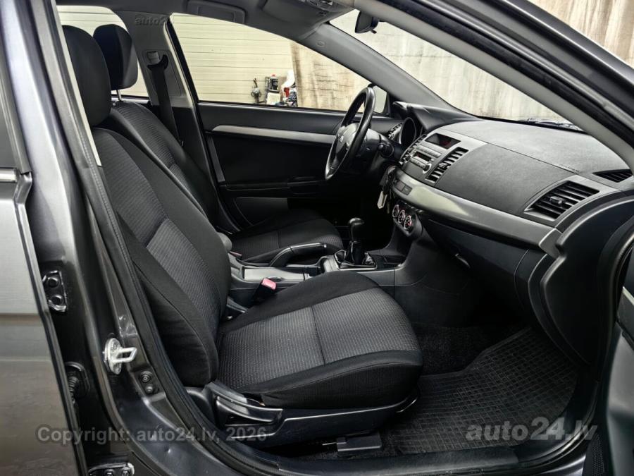 Pelēks Mitsubishi Lancer 2009 Viljandi, ar dzinēja tilpumu 1.80 L un nobraukumu 168 tūkst. km par 3990 €, foto 7 vietnē AUTOMOTO.COM.LV