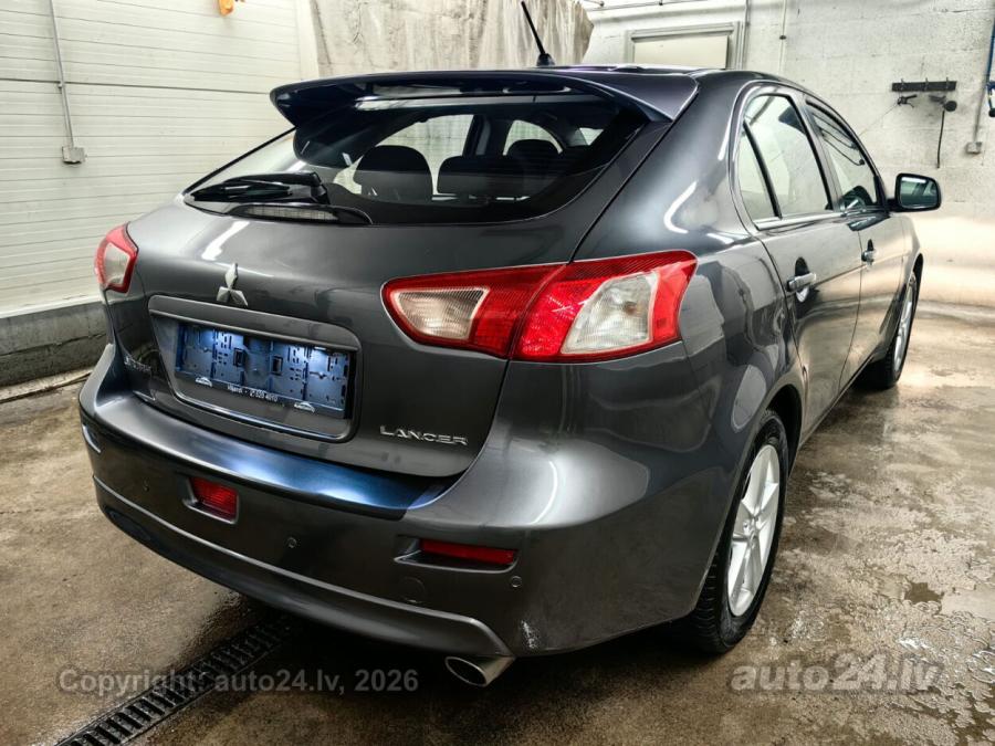 Pelēks Mitsubishi Lancer 2009 Viljandi, ar dzinēja tilpumu 1.80 L un nobraukumu 168 tūkst. km par 3990 €, foto 15 vietnē AUTOMOTO.COM.LV