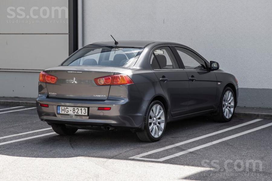Pelēks Mitsubishi Lancer 2009 Rīga, ar dzinēja tilpumu 1.80 L un nobraukumu 103 tūkst. km par 3990 €, foto 5 vietnē AUTOMOTO.COM.LV