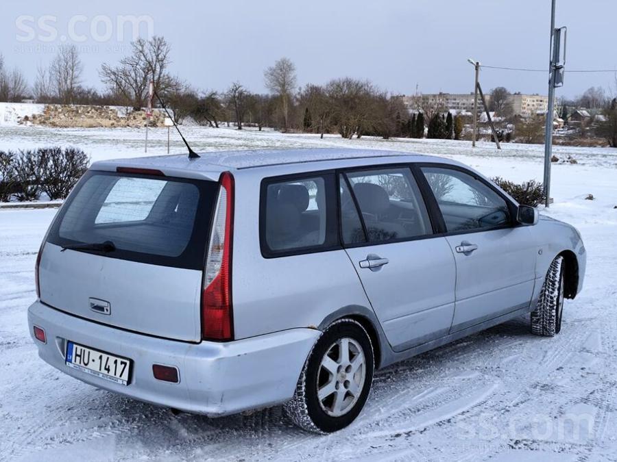 Pelēks Mitsubishi Lancer 2003 Jēkabpils, ar dzinēja tilpumu 1.60 L un nobraukumu 275 tūkst. km par 950 €, foto 3 vietnē AUTOMOTO.COM.LV