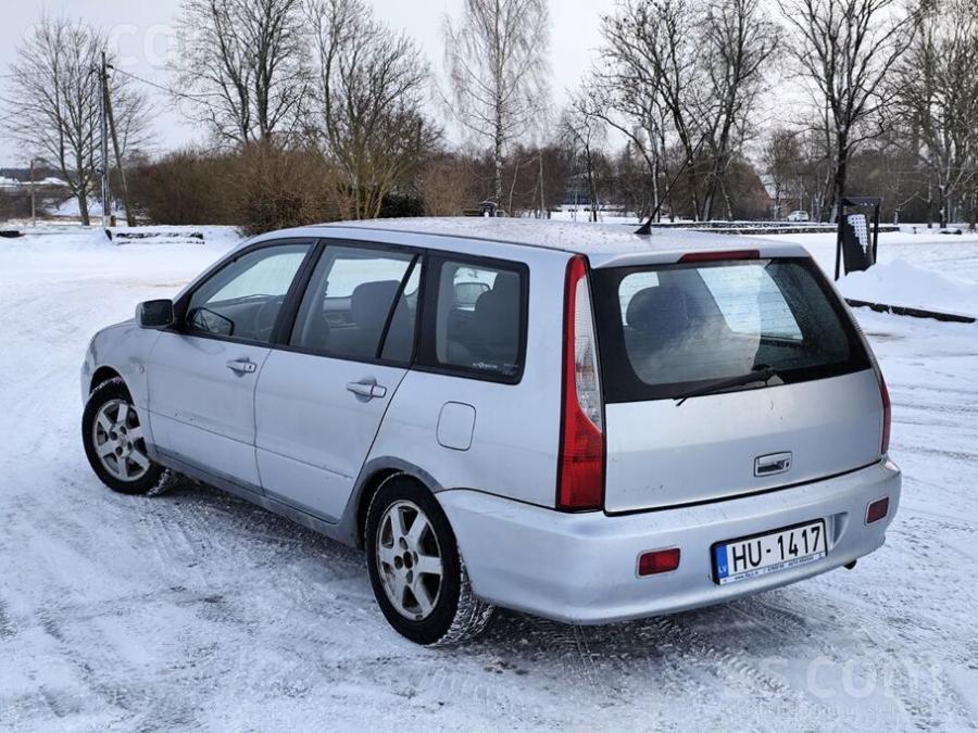 Pelēks Mitsubishi Lancer 2003 Jēkabpils, ar dzinēja tilpumu 1.60 L un nobraukumu 275 tūkst. km par 950 €, foto 4 vietnē AUTOMOTO.COM.LV
