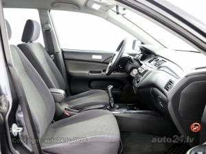 Grey Mitsubishi Lancer 2003 in Tallinn, with an engine capacity of 1.60 L and mileage of 163 thousand km for 1499 €, photo 7 on AUTOMOTO.COM.LV