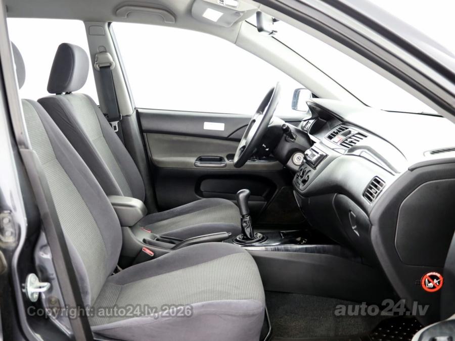 Grey Mitsubishi Lancer 2003 in Tallinn, with an engine capacity of 1.60 L and mileage of 163 thousand km for 1499 €, photo 7 on AUTOMOTO.COM.LV