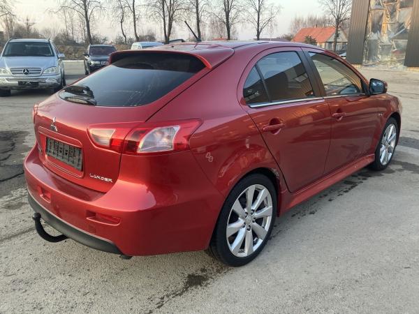 Mitsubishi Lancer 2015 in Vilnius, with an engine capacity of 1.80 L and mileage of 238 thousand km for 2999 €, photo 4 on AUTOMOTO.COM.LV
