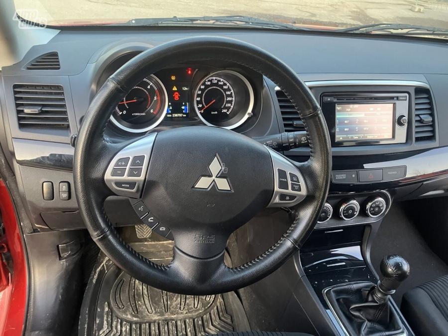 Mitsubishi Lancer 2015 in Vilnius, with an engine capacity of 1.80 L and mileage of 238 thousand km for 2999 €, photo 8 on AUTOMOTO.COM.LV