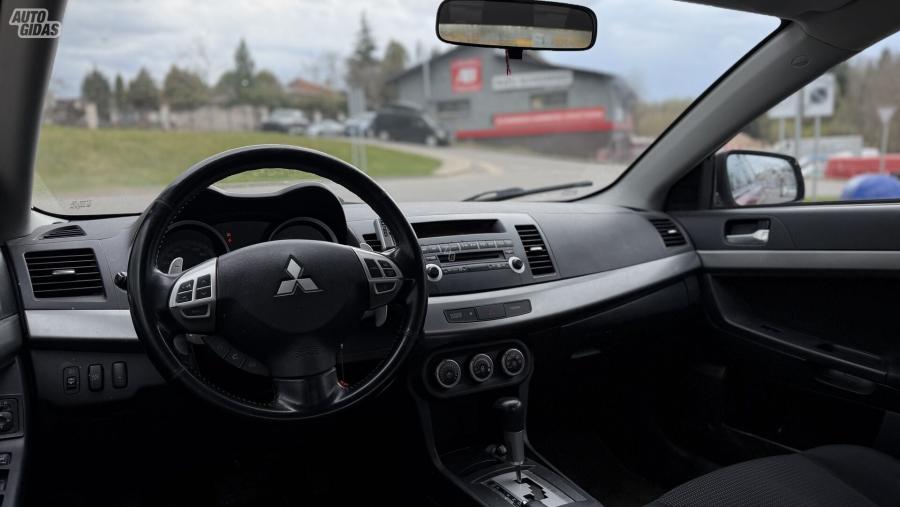 Sarkans Mitsubishi Lancer 2008 Viļņa, ar dzinēja tilpumu 1.80 L un nobraukumu 257 tūkst. km par 1950 €, foto 13 vietnē AUTOMOTO.COM.LV
