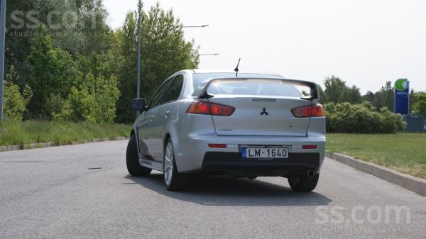 Mitsubishi Lancer 2007 Rīga, ar dzinēja tilpumu 2.00 L un nobraukumu 230 tūkst. km par 500 €, foto 2 vietnē AUTOMOTO.COM.LV