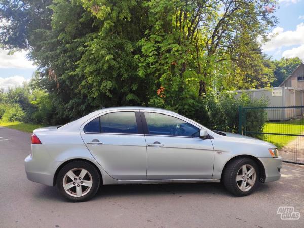 Mitsubishi Lancer 2007 Viļņa, ar dzinēja tilpumu 1.50 L un nobraukumu 243 tūkst. km par 3050 €, foto 1 vietnē AUTOMOTO.COM.LV