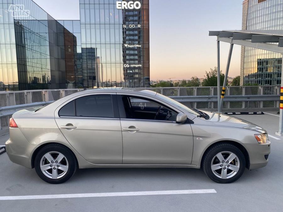 Mitsubishi Lancer 2008 in Vilnius, with an engine capacity of 1.50 L and mileage of 282 thousand km for 3299 €, photo 1 on AUTOMOTO.COM.LV