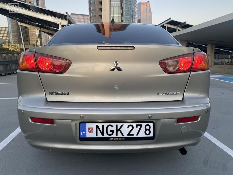 Mitsubishi Lancer 2008 in Vilnius, with an engine capacity of 1.50 L and mileage of 282 thousand km for 3299 €, photo 5 on AUTOMOTO.COM.LV