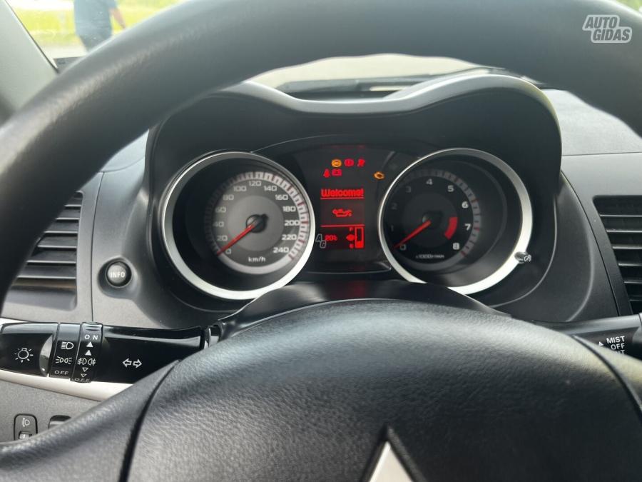 Mitsubishi Lancer 2008 in Vilnius, with an engine capacity of 1.80 L and mileage of 235 thousand km for 3200 €, photo 7 on AUTOMOTO.COM.LV