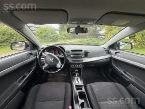 Mitsubishi Lancer 2008 in Riga, with an engine capacity of 1.50 L and mileage of 292 thousand km for 2369 €, photo 6 on AUTOMOTO.COM.LV
