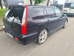 Mitsubishi Lancer 2001 in Klaipeda, with an engine capacity of 1.80 L and mileage of 329 thousand km for 650 €, photo 5 on AUTOMOTO.COM.LV