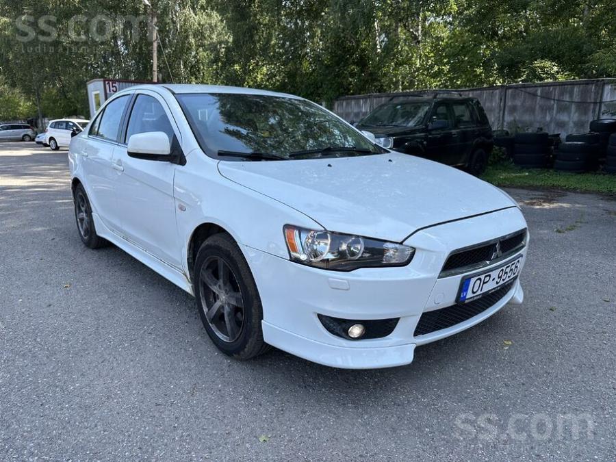 Balts Mitsubishi Lancer 2008 Rīga, ar dzinēja tilpumu 1.80 L un nobraukumu 0 tūkst. km par 990 €, foto 3 vietnē AUTOMOTO.COM.LV