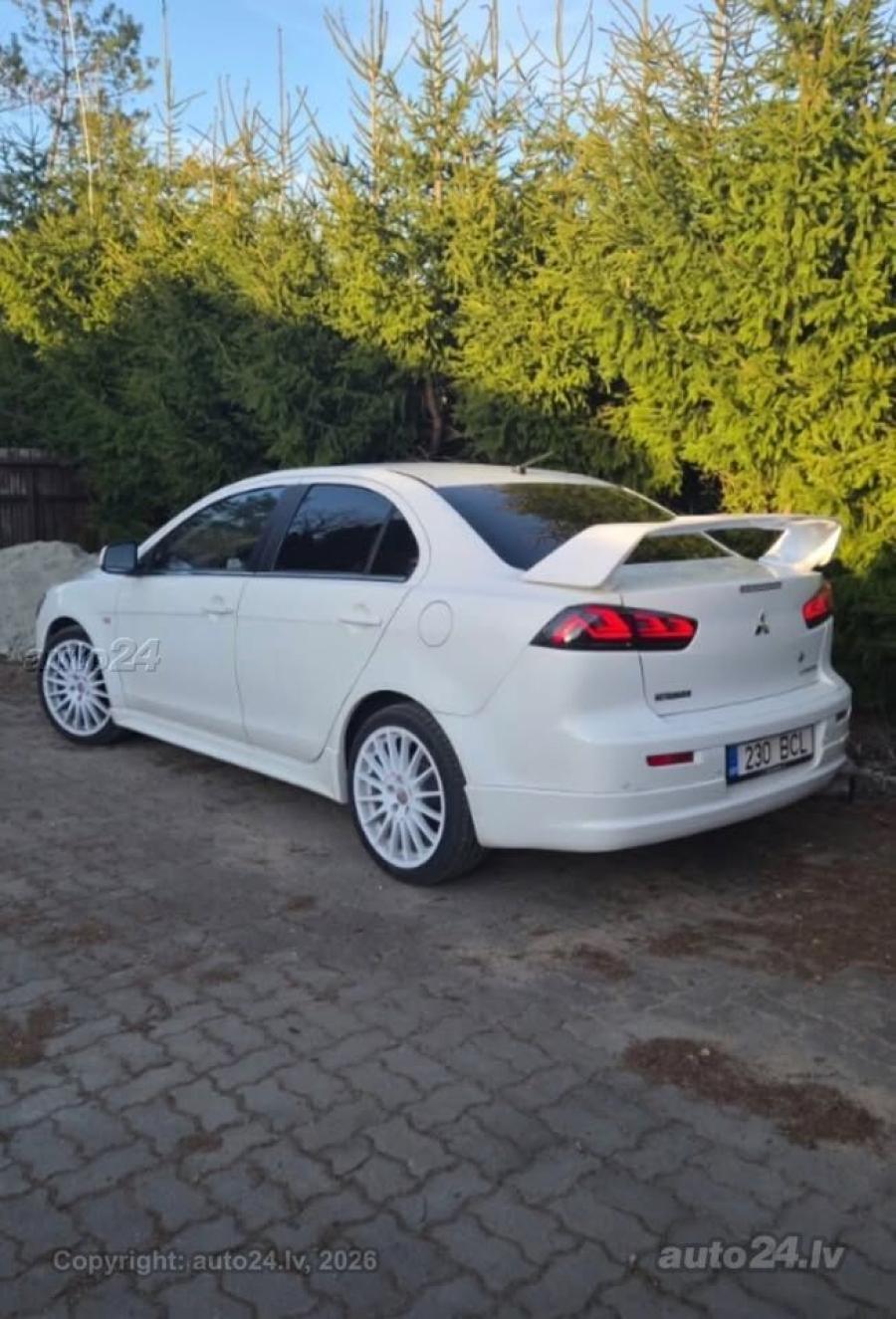 Balts Mitsubishi Lancer 2010 Tallina, ar dzinēja tilpumu 1.80 L un nobraukumu 190 tūkst. km par 7100 €, foto 1 vietnē AUTOMOTO.COM.LV
