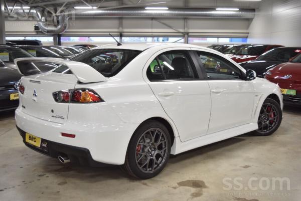Balts Mitsubishi Lancer 2014 Rīga, ar dzinēja tilpumu 2.00 L un nobraukumu 117 tūkst. km par 34900 €, foto 2 vietnē AUTOMOTO.COM.LV
