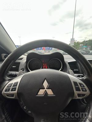 Dzeltens Mitsubishi Lancer 2009 Rīga, ar dzinēja tilpumu 1.80 L un nobraukumu 268 tūkst. km par 3000 €, foto 4 vietnē AUTOMOTO.COM.LV