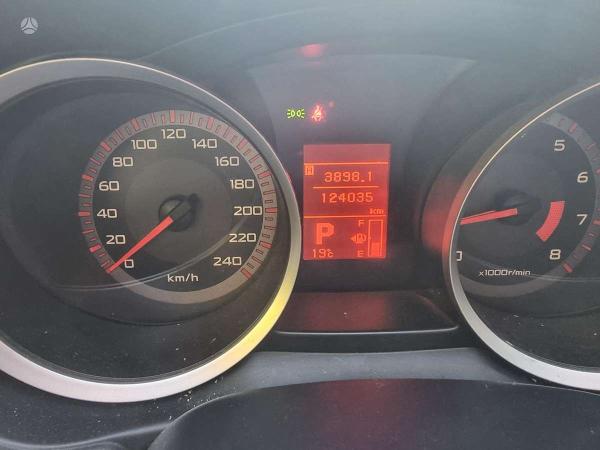 Yellow Mitsubishi Lancer 2008 in Vilnius, with an engine capacity of 1.50 L and mileage of 124 thousand km for 2400 €, photo 6 on AUTOMOTO.COM.LV