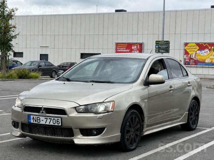 Yellow Mitsubishi Lancer 2008 in Riga, with an engine capacity of 1.80 L and mileage of 380 thousand km for 1600 €, photo 1 on AUTOMOTO.COM.LV