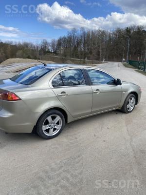 Dzeltens Mitsubishi Lancer 2010 Jūrmala, ar dzinēja tilpumu 2.00 L un nobraukumu 369 tūkst. km par 2350 €, foto 4 vietnē AUTOMOTO.COM.LV