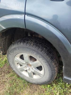 Zils Mitsubishi Montero 2006 Rīga, ar dzinēja tilpumu 3.80 L un nobraukumu 172 tūkst. km par 4200 €, foto 4 vietnē AUTOMOTO.COM.LV