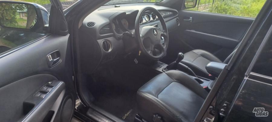 Melns Mitsubishi Outlander 2003 Viļņa, ar dzinēja tilpumu 2.00 L un nobraukumu 128 tūkst. km par 3950 €, foto 11 vietnē AUTOMOTO.COM.LV