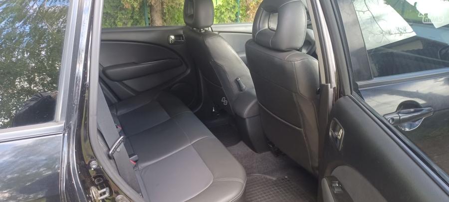 Melns Mitsubishi Outlander 2003 Viļņa, ar dzinēja tilpumu 2.00 L un nobraukumu 128 tūkst. km par 3950 €, foto 14 vietnē AUTOMOTO.COM.LV