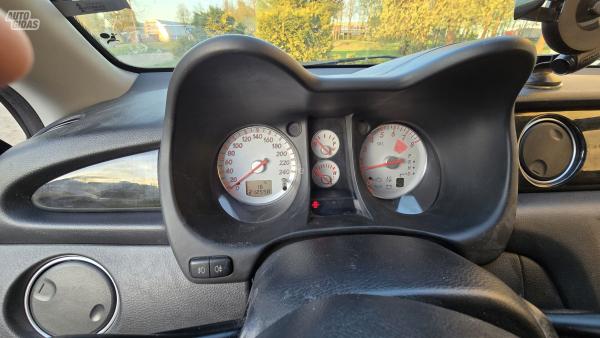 Melns Mitsubishi Outlander 2004 Kauņa, ar dzinēja tilpumu 2.40 L un nobraukumu 210 tūkst. km par 2400 €, foto 9 vietnē AUTOMOTO.COM.LV
