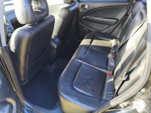 Melns Mitsubishi Outlander 2005 Gulbene, ar dzinēja tilpumu 2.40 L un nobraukumu 305 tūkst. km par 1500 €, foto 5 vietnē AUTOMOTO.COM.LV