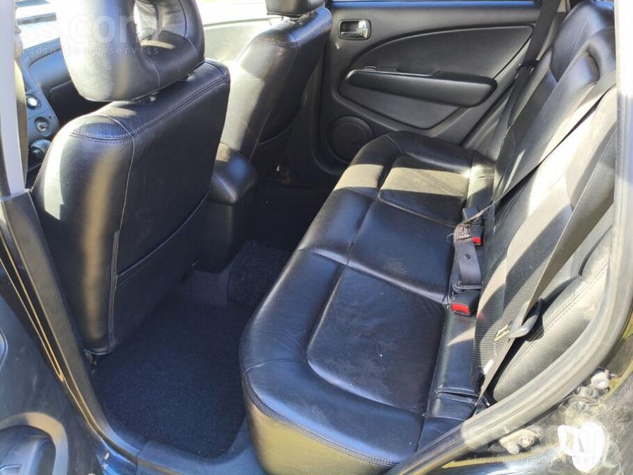 Melns Mitsubishi Outlander 2005 Gulbene, ar dzinēja tilpumu 2.40 L un nobraukumu 305 tūkst. km par 1500 €, foto 5 vietnē AUTOMOTO.COM.LV