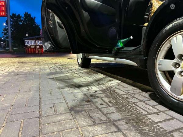 Black Mitsubishi Outlander 2005 in Vilnius, with an engine capacity of 2.00 L and mileage of 259 thousand km for 1500 €, photo 8 on AUTOMOTO.COM.LV