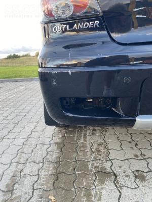 Melns Mitsubishi Outlander 2006 Liepāja, ar dzinēja tilpumu 2.40 L un nobraukumu 279 tūkst. km par 2000 €, foto 8 vietnē AUTOMOTO.COM.LV
