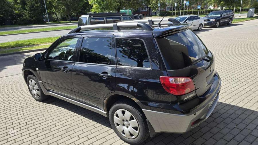 Melns Mitsubishi Outlander 2007 Viļņa, ar dzinēja tilpumu 0.00 L un nobraukumu 100 tūkst. km par 2890 €, foto 6 vietnē AUTOMOTO.COM.LV