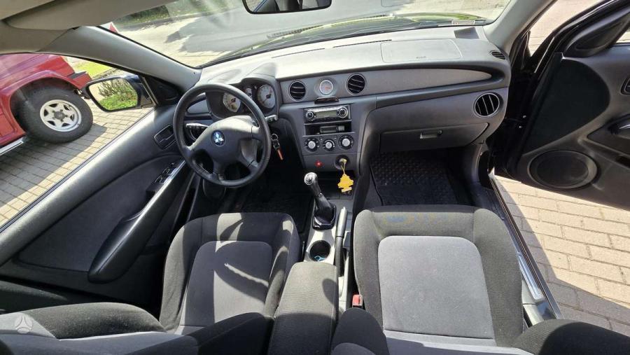 Black Mitsubishi Outlander 2007 in Vilnius, with an engine capacity of 2.00 L and mileage of 100 thousand km for 2790 €, photo 19 on AUTOMOTO.COM.LV