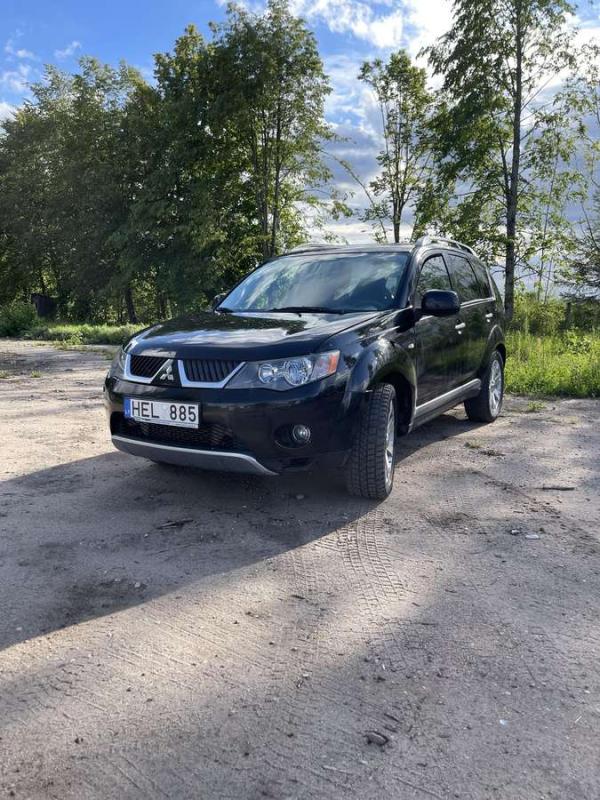 Melns Mitsubishi Outlander 2007 Šalčininkai, ar dzinēja tilpumu 1.97 L un nobraukumu 320 tūkst. km par 3300 €, foto 2 vietnē AUTOMOTO.COM.LV