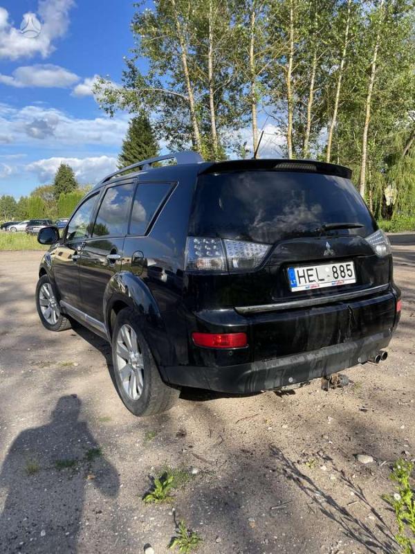 Melns Mitsubishi Outlander 2007 Šalčininkai, ar dzinēja tilpumu 1.97 L un nobraukumu 320 tūkst. km par 3300 €, foto 4 vietnē AUTOMOTO.COM.LV