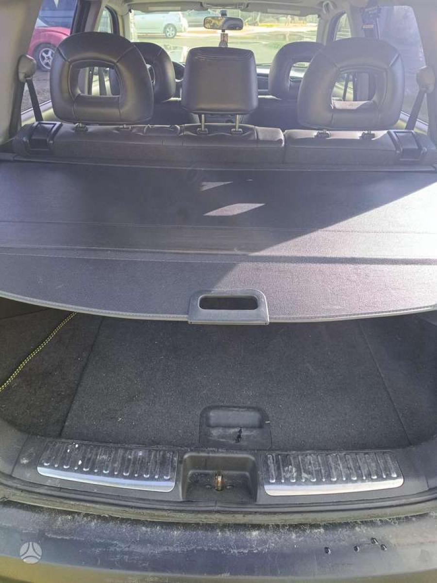 Black Mitsubishi Outlander 2007 in Kretinga, with an engine capacity of 2.38 L and mileage of 222 thousand km for 2000 €, photo 9 on AUTOMOTO.COM.LV