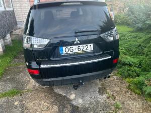 Melns Mitsubishi Outlander 2007 Valmiera, ar dzinēja tilpumu 2.00 L un nobraukumu 274 tūkst. km par 2700 €, foto  vietnē AUTOMOTO.COM.LV