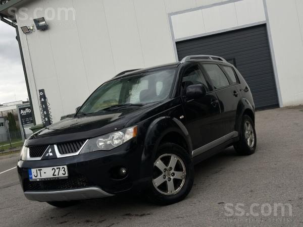 Black Mitsubishi Outlander 2007 in Riga, with an engine capacity of 2.00 L and mileage of 352 thousand km for 2090 €, photo 1 on AUTOMOTO.COM.LV