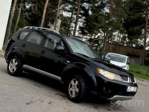 Black Mitsubishi Outlander 2007 in Riga, with an engine capacity of 2.00 L and mileage of 352 thousand km for 2090 €, photo 7 on AUTOMOTO.COM.LV