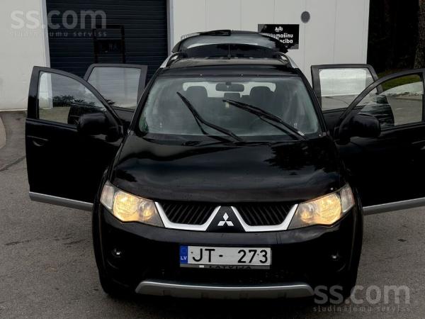Black Mitsubishi Outlander 2007 in Riga, with an engine capacity of 2.00 L and mileage of 352 thousand km for 2090 €, photo 9 on AUTOMOTO.COM.LV