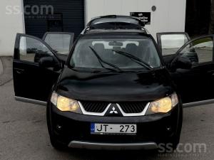 Black Mitsubishi Outlander 2007 in Riga, with an engine capacity of 2.00 L and mileage of 352 thousand km for 2090 €, photo 9 on AUTOMOTO.COM.LV